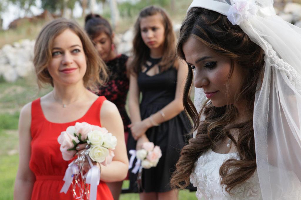 10-best-getting-ready-for-wedding-photos-alley-girl-wedding-bridesmaids ...